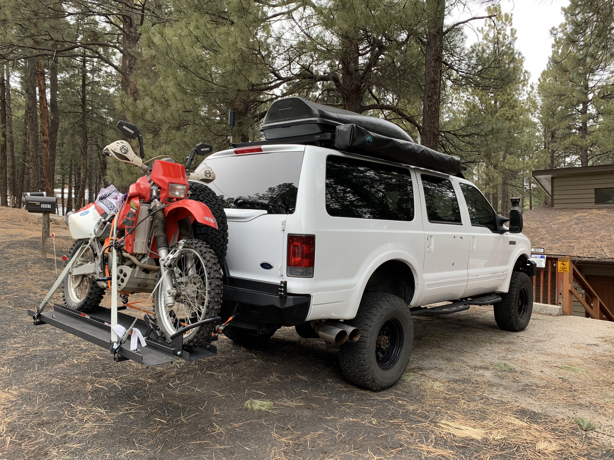 Ford Excursion – Phoenix Overland Group