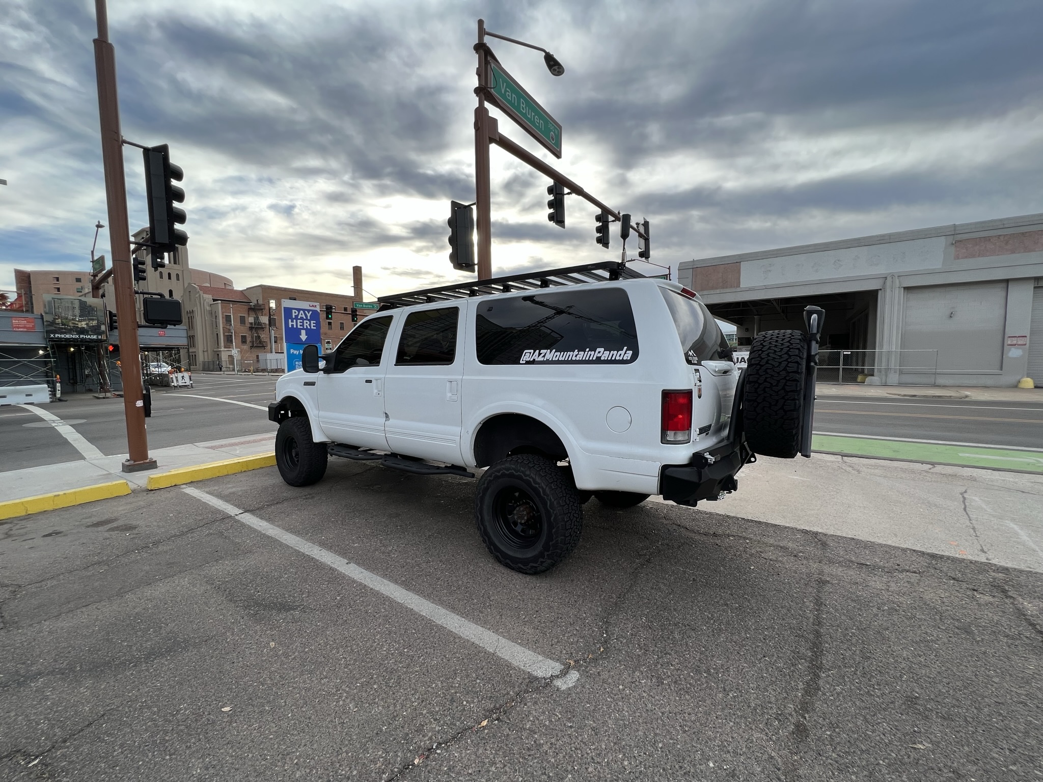 Ford Excursion – Phoenix Overland Group